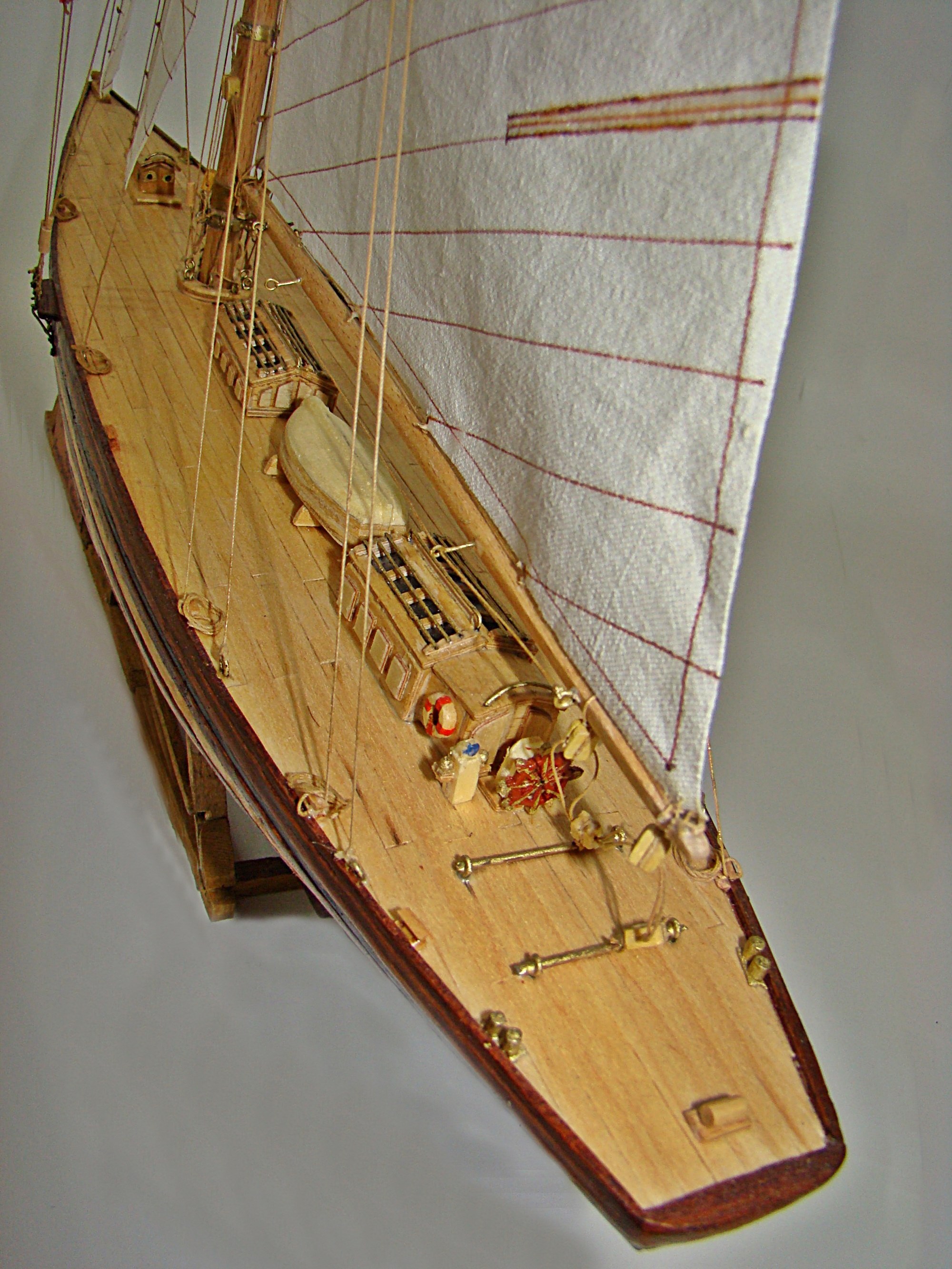 America’s Cup -Shamrock V – Historische Schiffsmodelle